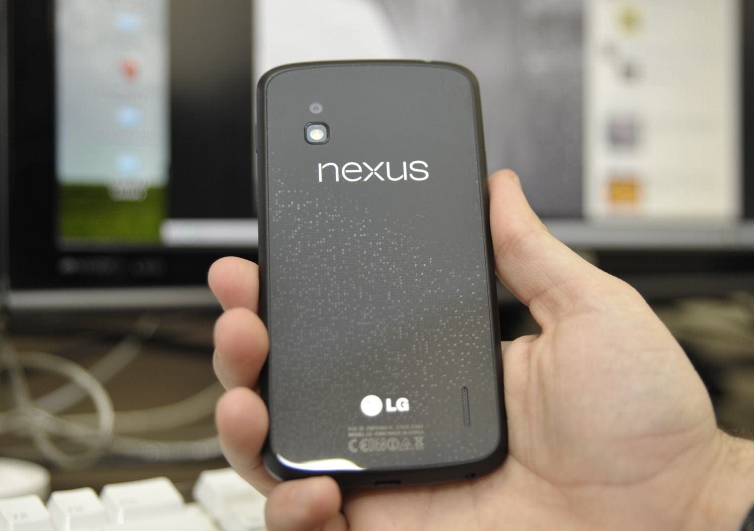 LG Nexus 4 review: Android pur pe un dispozitiv performant - Revista ...