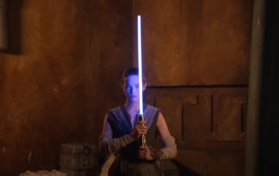 Disney va comercializa o sabie laser retractabilă, exact ca cele din ...
