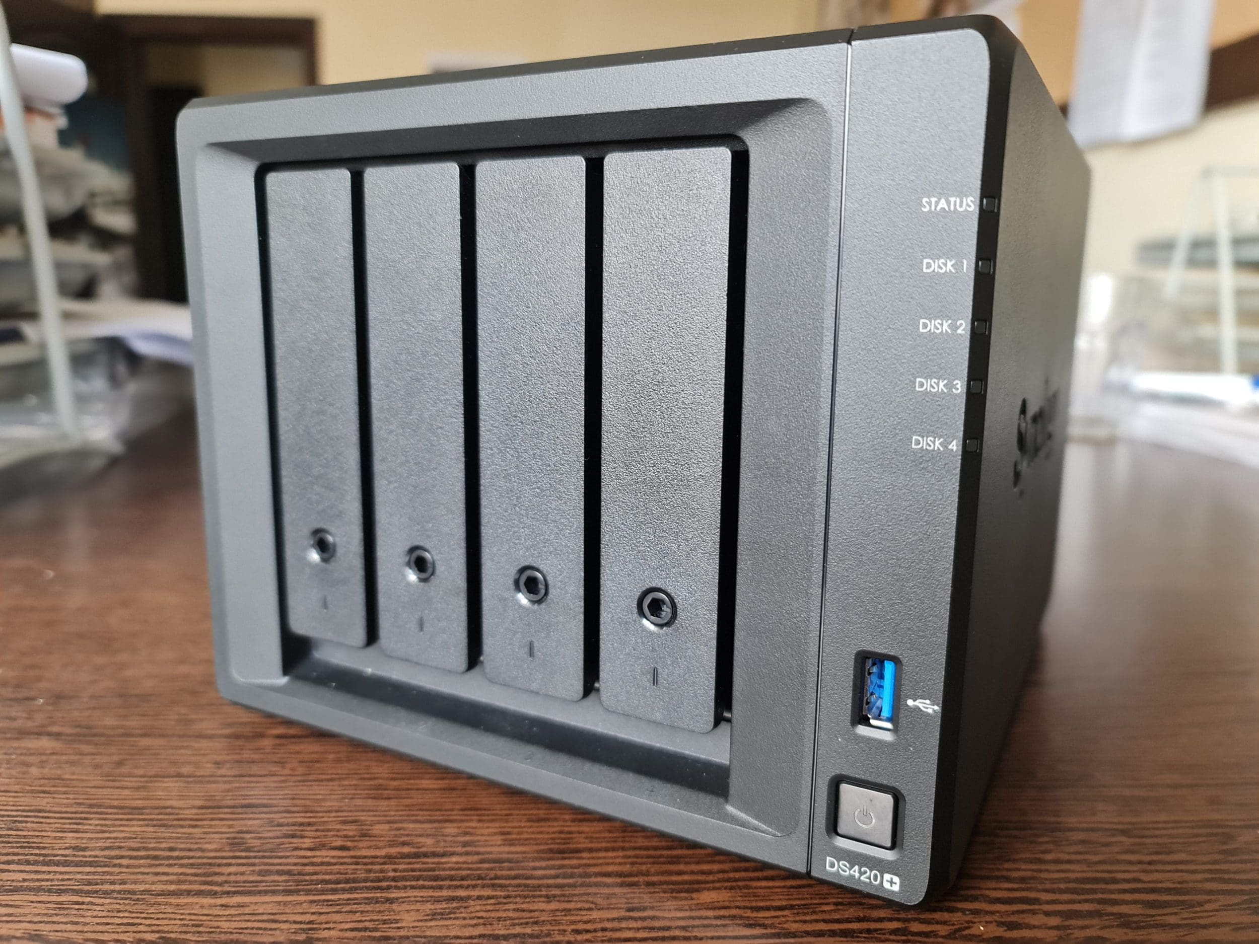 REVIEW Synology DS420+ : Un NAS pentru acasă
