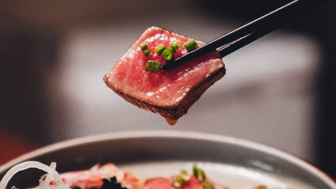 Curând vei putea mânca ton realizat din plante. Finless Foods promite ...