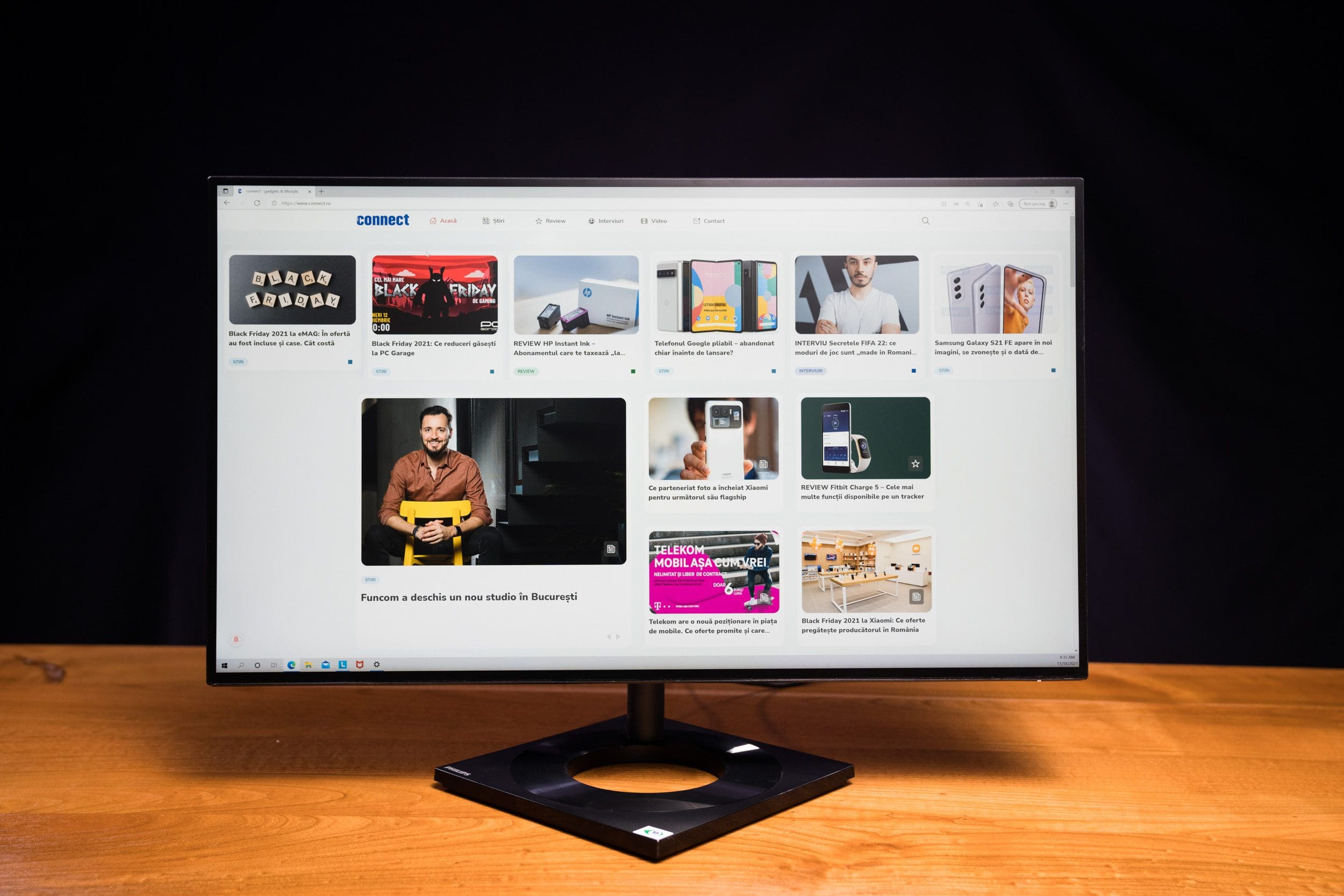 REVIEW Philips Moda 279C9 - Monitorul 4K ce îți poate încărca ultrabook-ul
