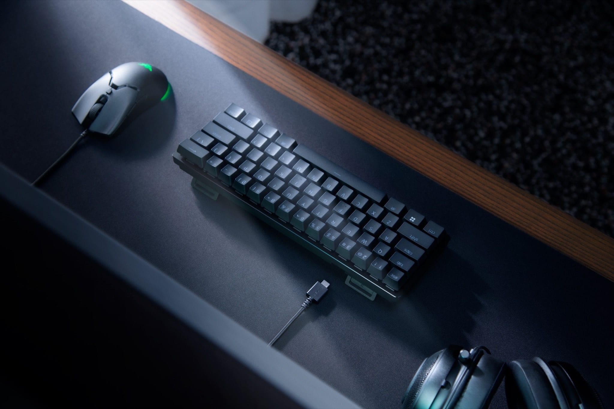 Razer lansează Huntsman Mini Analog, o tastatură compactă cu switch-uri ...
