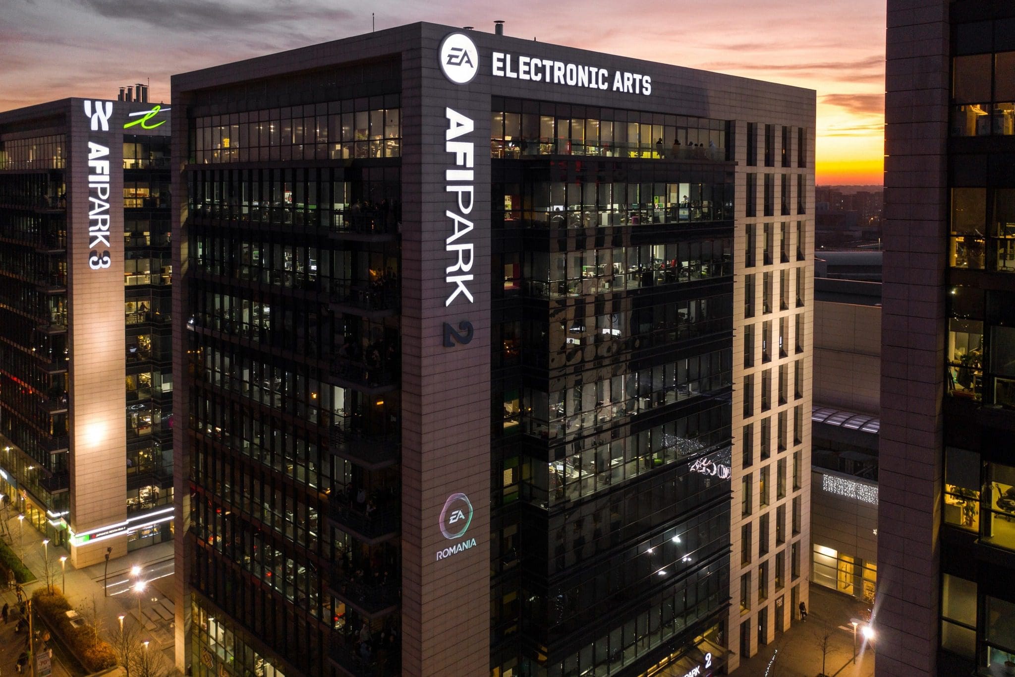 EA România operează o fermă automată de testare cu peste 600 de console ...