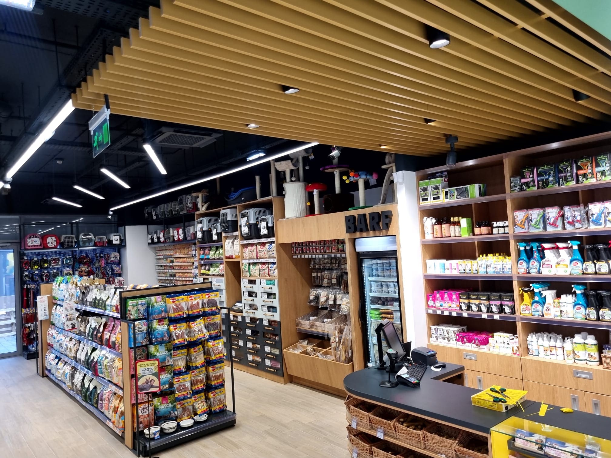 Animax investește în digitalizare și deschide două noi magazine