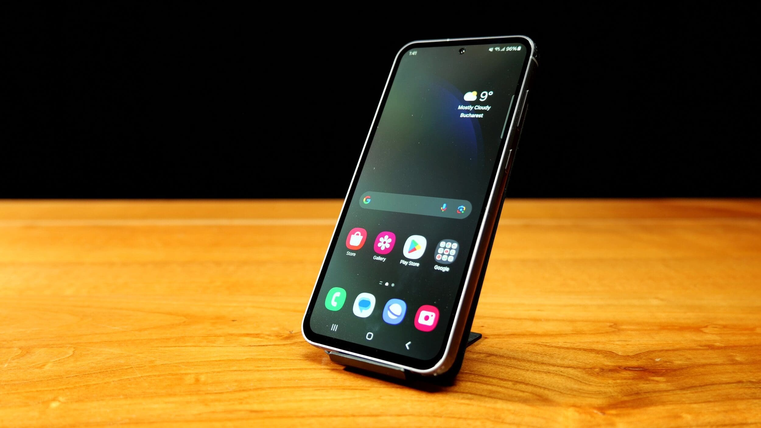 Samsung confirmă că va oferi funcțiile Galaxy AI și pe telefoane mai vechi. Lista modelelor ...