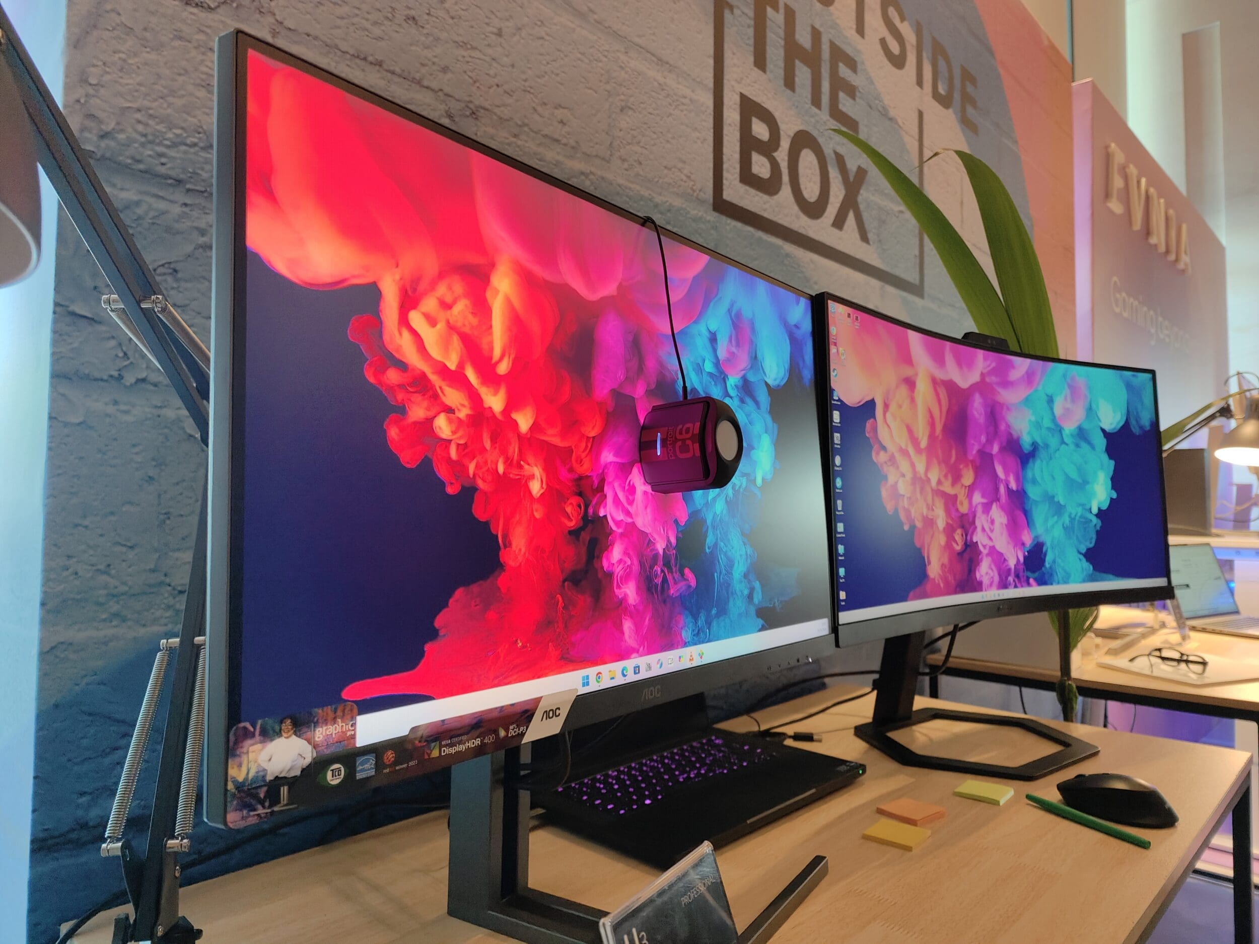 AOC intră în sectorul monitoarelor pentru profesioniști, cu seria ...