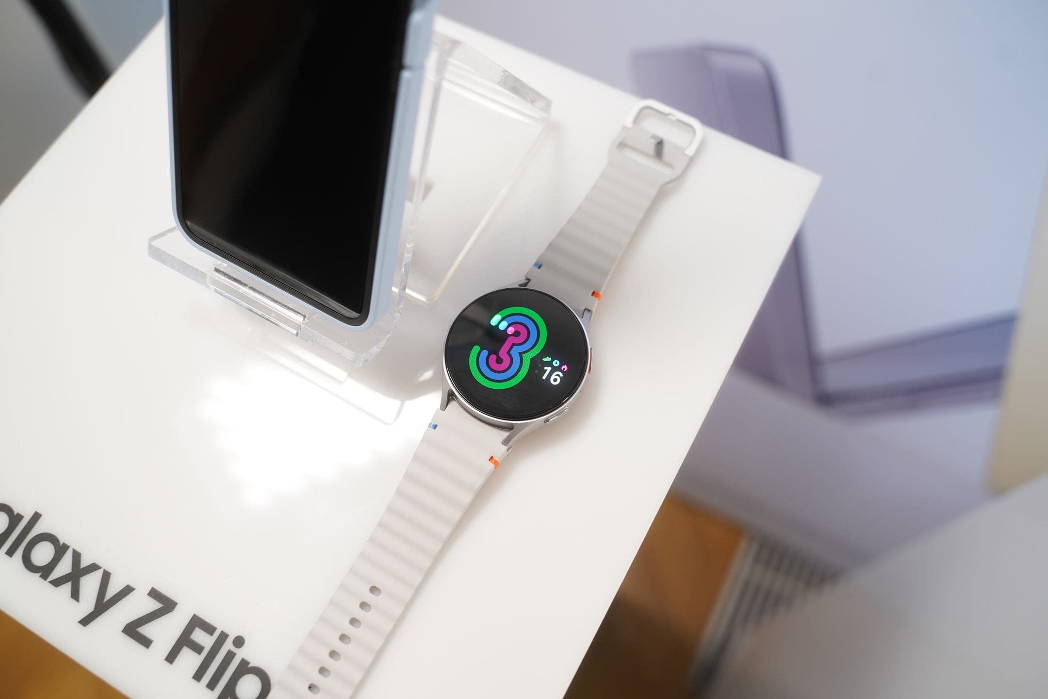 Samsung introduce Galaxy Watch for Kids pentru cel mai recent ...