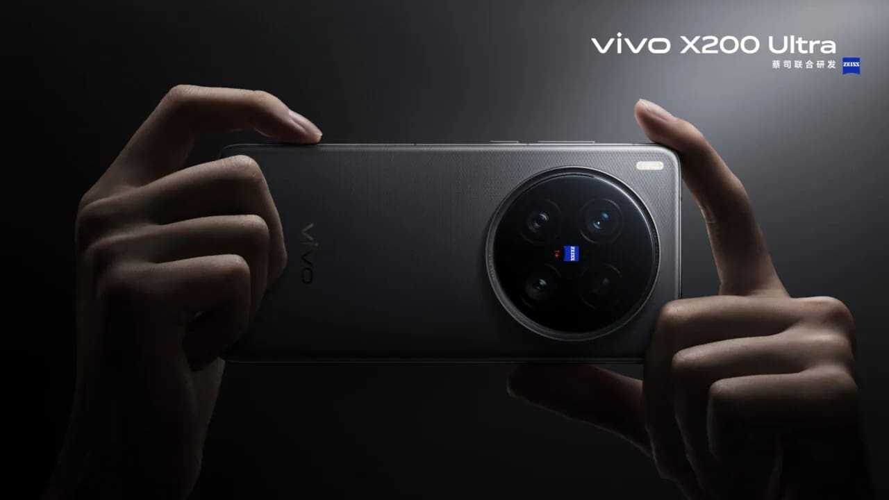 Vivo X200 Ultra a fost lansat oficial cu tot cu kit-ul foto. Cel mai ...