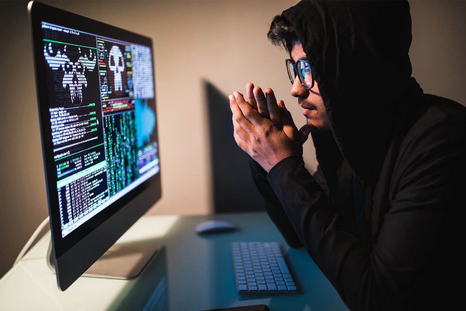 Hackerii au expus 16 miliarde de conturi: Facebook, Apple, Microsoft ...