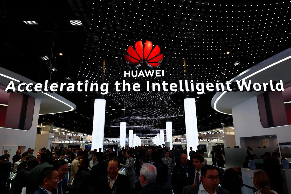 Huawei va produce memorie pentru AI proprietară pentru a reduce ...